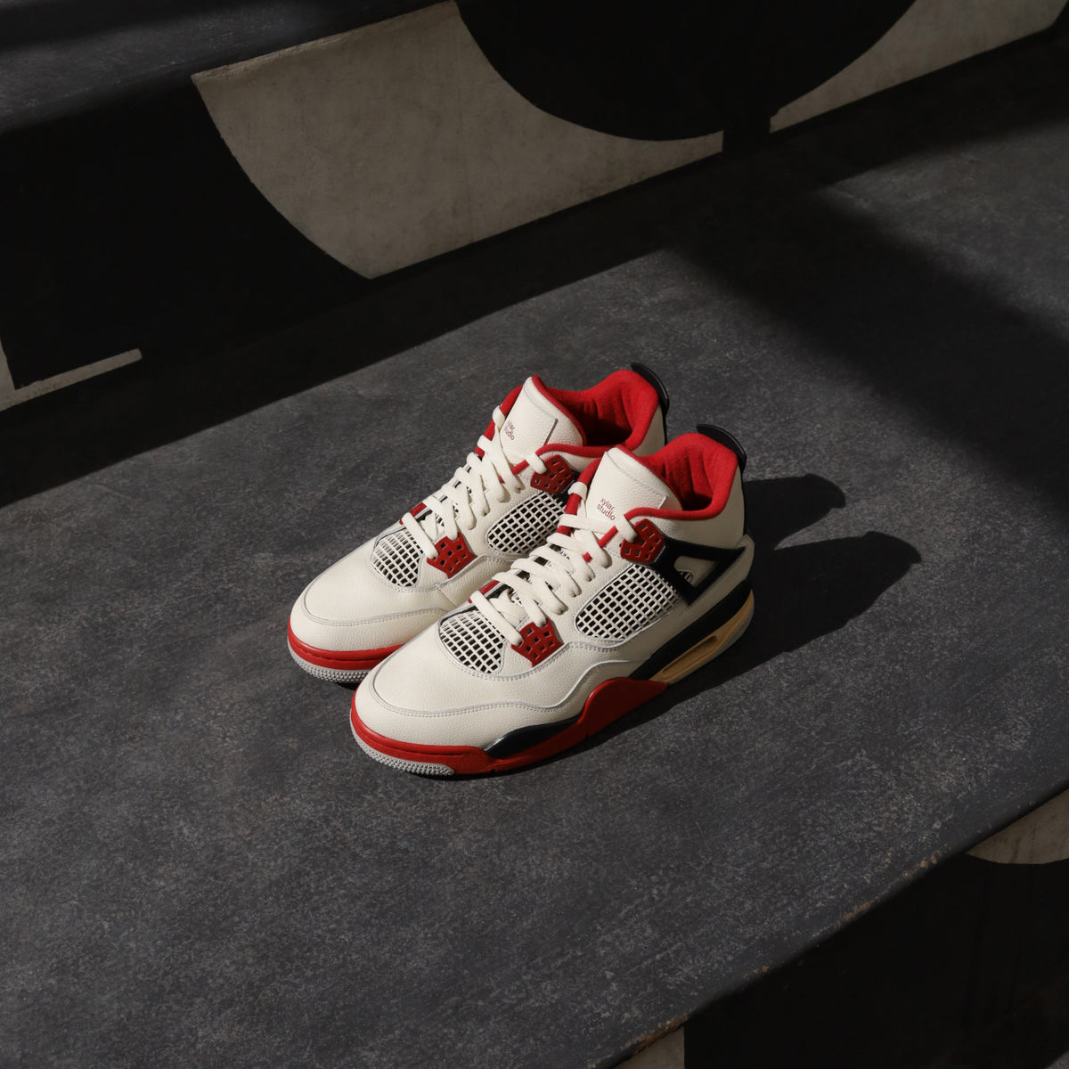 1989 Air Jordan 4 Fire Red - Evercolor pebbled leather/Shinki shell co ...